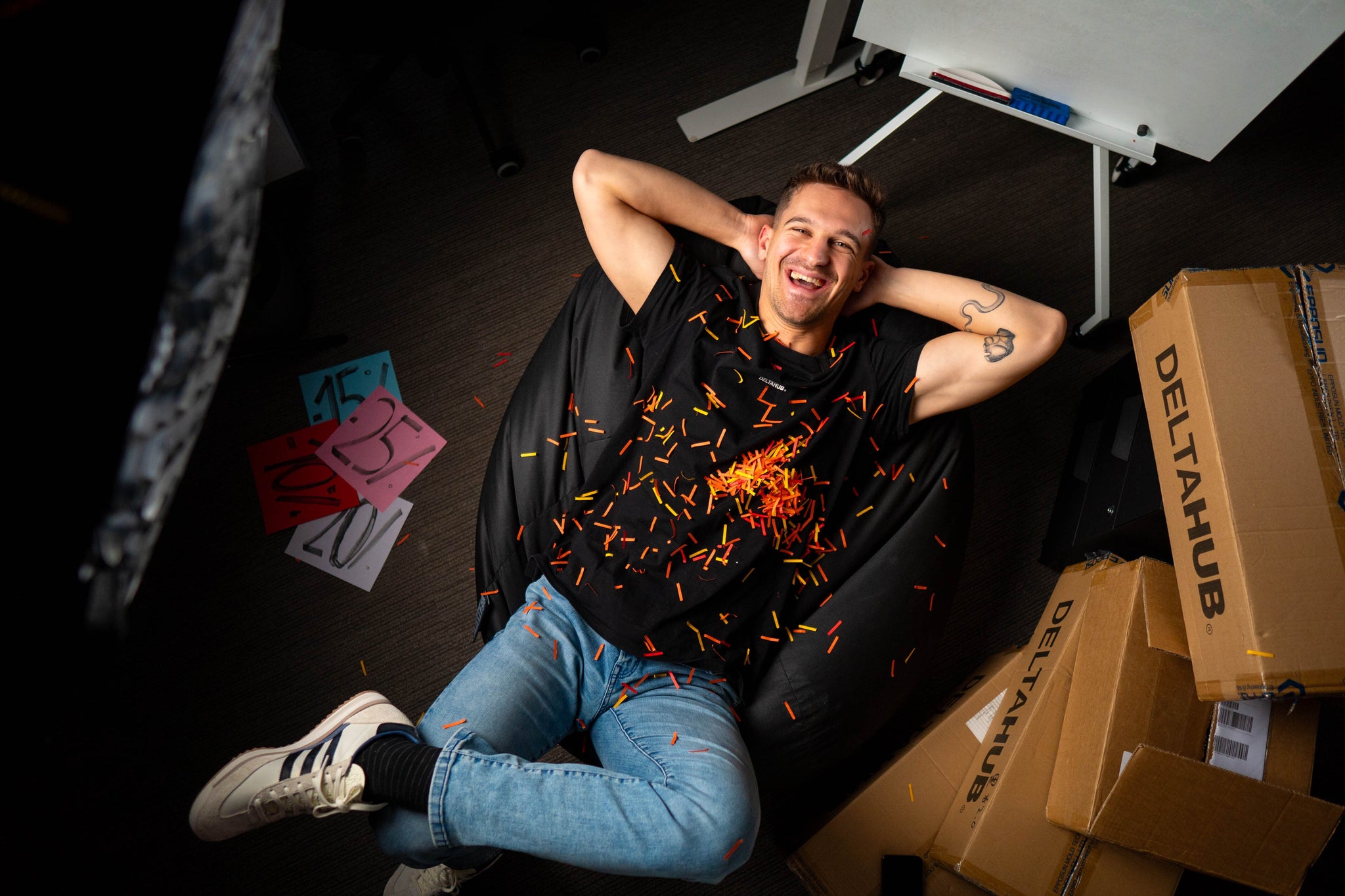 Black Friday HoldX Sign Up | Up to 50% Off HoldX Magnetic Mount | Deltahub